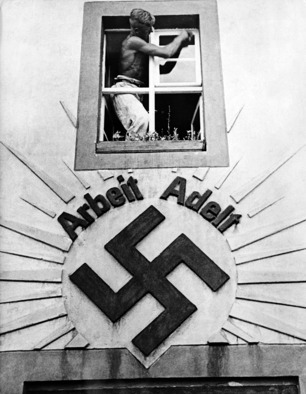 Work as an "honorable service to the German people" - Museum Forced ...